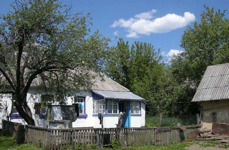 Ukrainian house for sale two hours from Kiev city