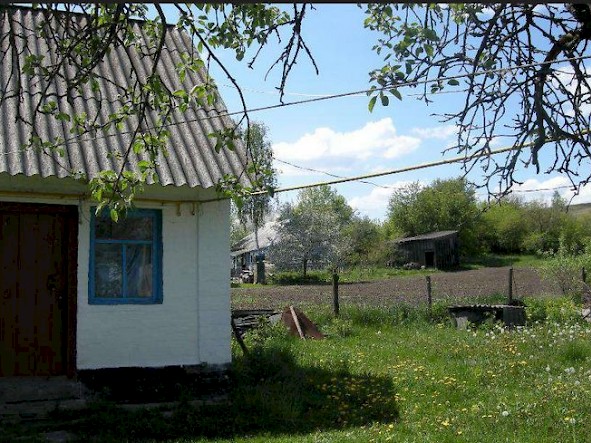 Ukrainian house for sale two hours from Kiev city