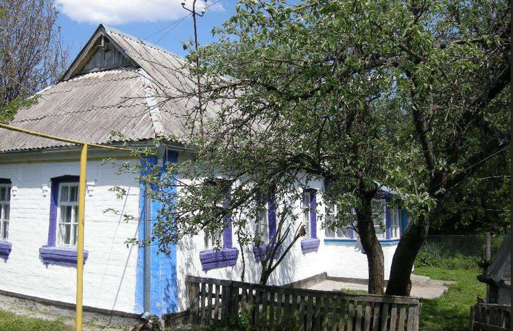 Ukrainian house for sale two hours from Kiev city