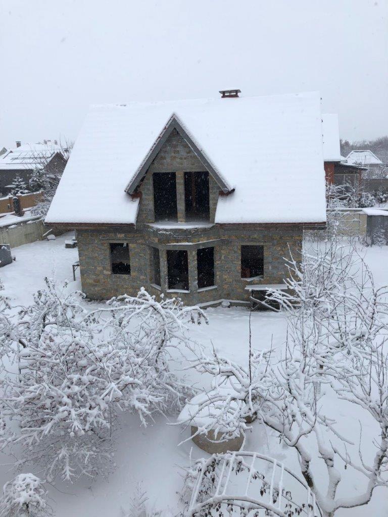 New villa just 10 mins drive from Kiev